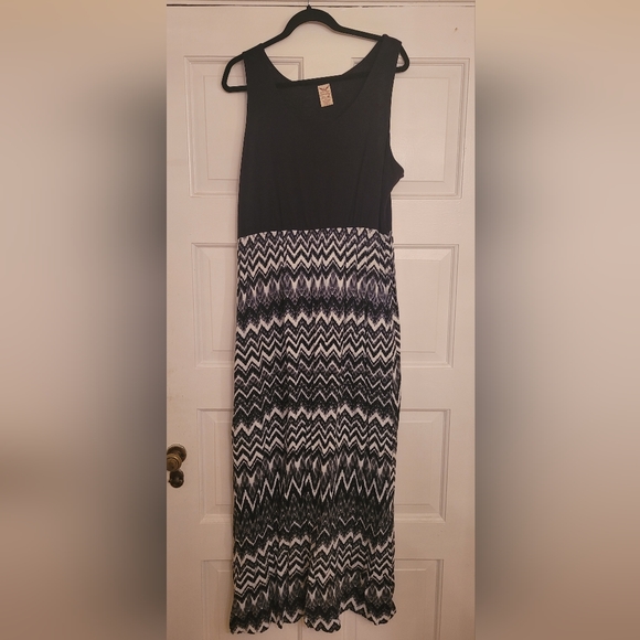 Faded Glory | Dresses | Faded Glory Blackwhite Pattern Tank Sleeveless ...